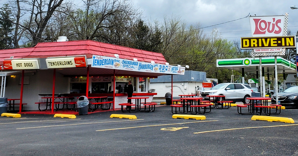 The Root Beer At This Illinois Restaurant Is So Good, You'll Drive ...