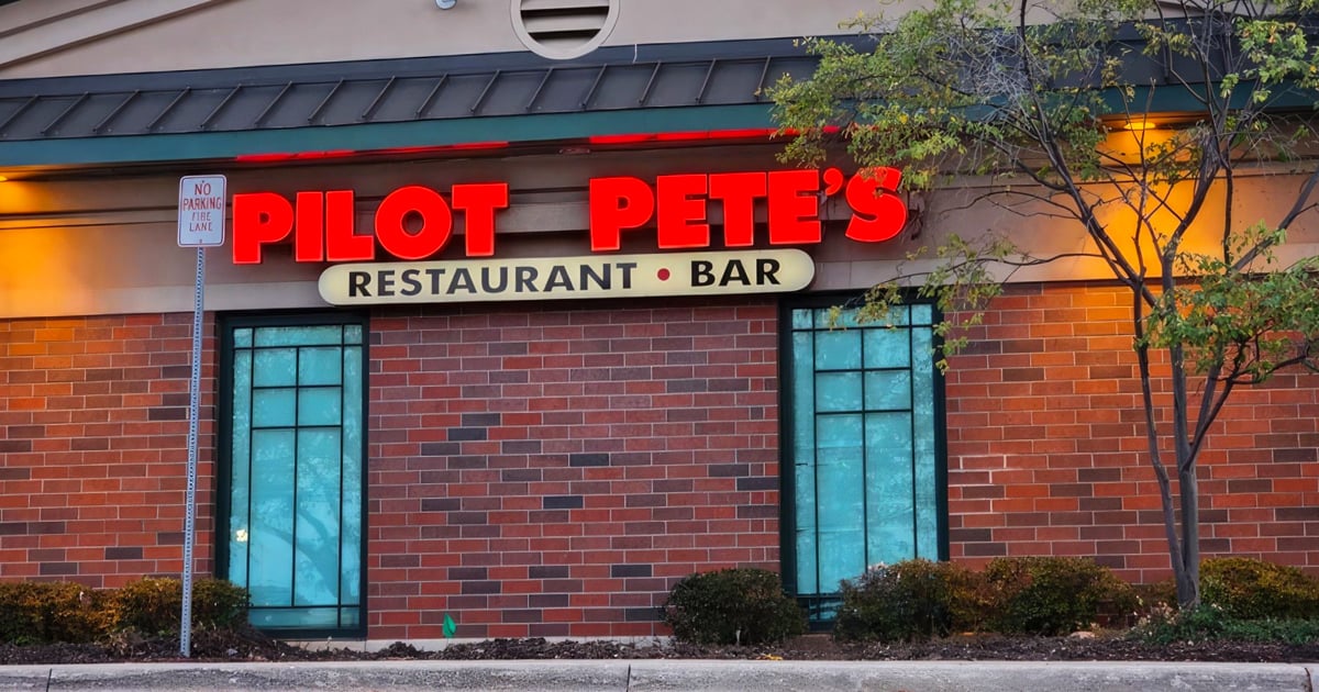 The Fascinatingly Odd Restaurant In Illinois You'll Want To Visit Over ...