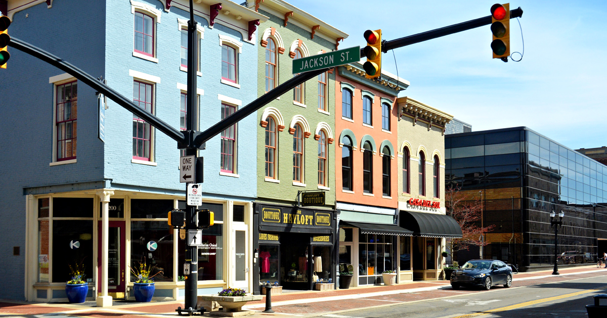 This Gorgeous Small Town In Indiana Proves You Don’t Need A Big Budget ...