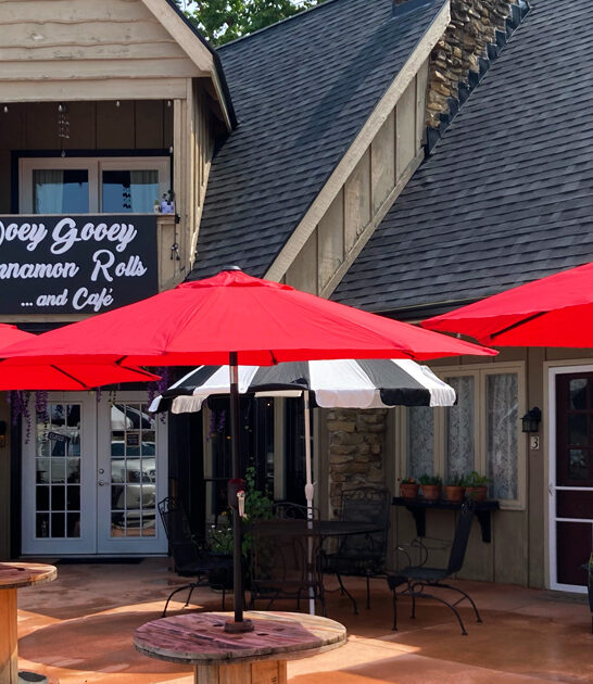 indiana cinnamon rolls restaurant ftr