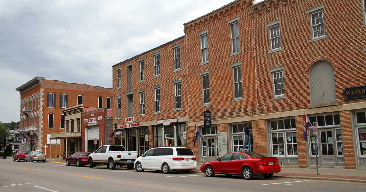 People Drive From All Over Iowa To Explore This Tiny Town With ...