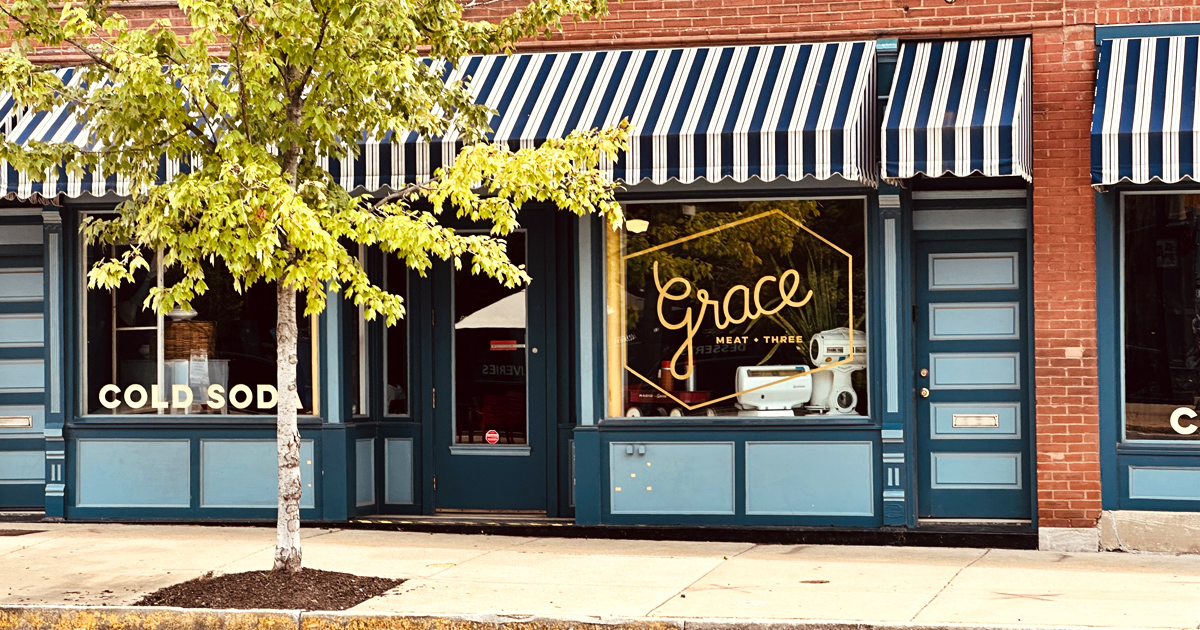 People Drive From All Over Missouri For The Mouth-Watering Chicken And ...