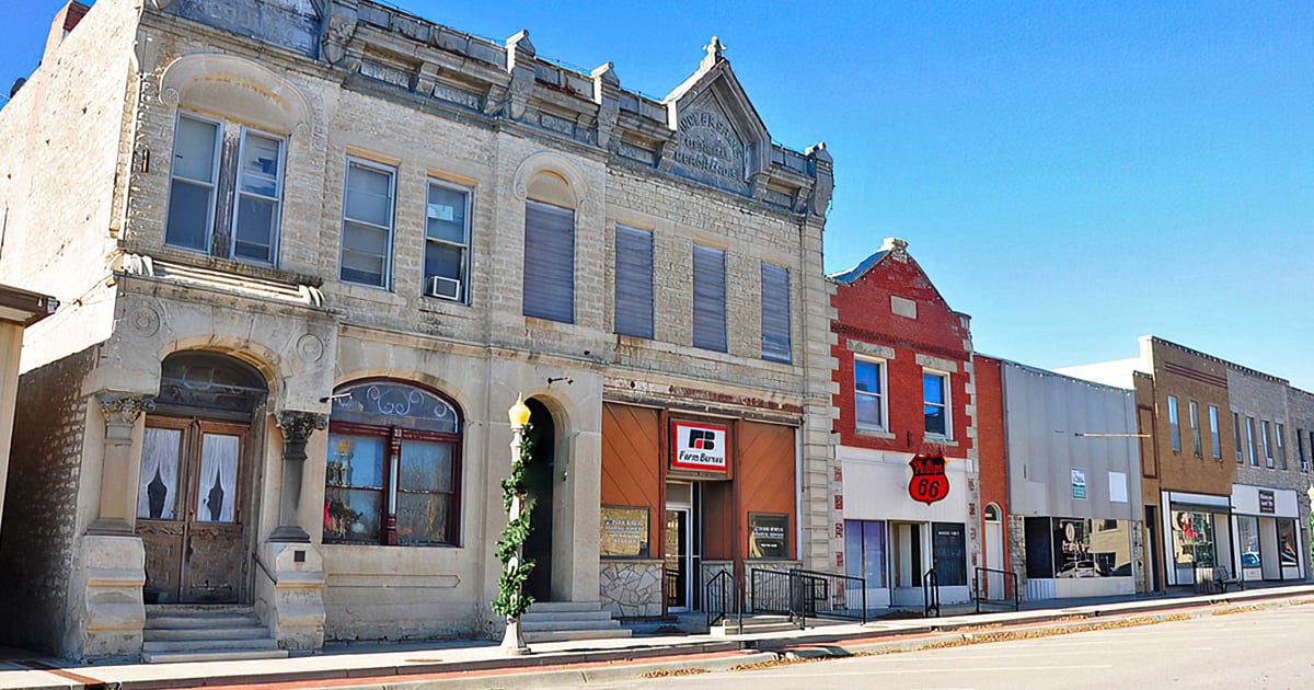 This Small Town In Kansas Is So Serene, You’ll Want To Start Over Here