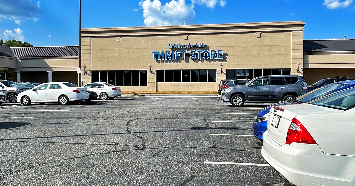 The Gigantic Discount Store In South Carolina That's Almost Too Good To ...