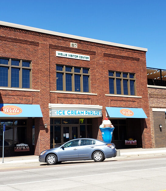 sundaes tiny parlor iowa ftr