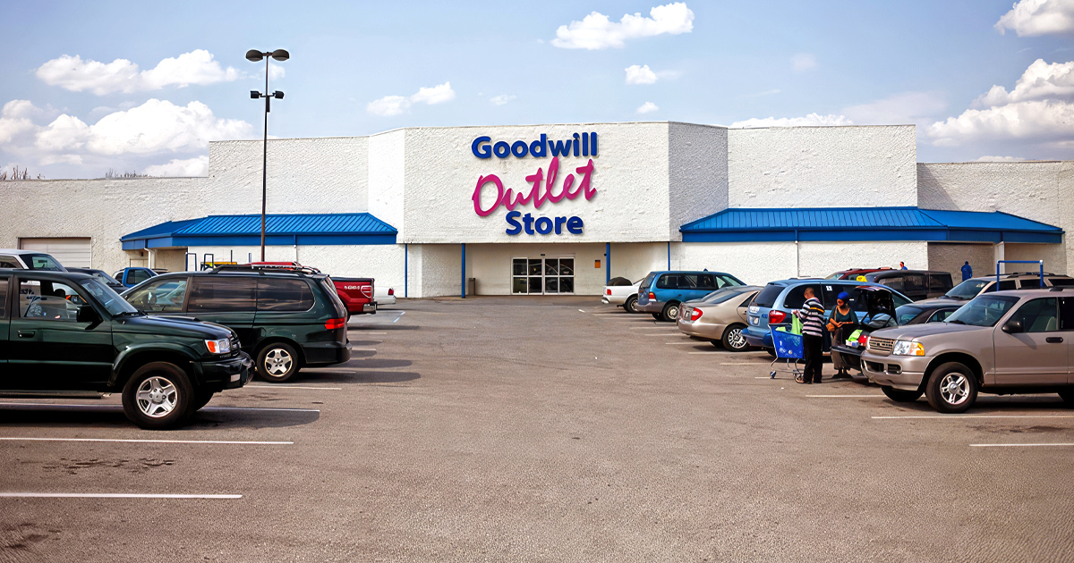 This Enormous Thrift Store In Indiana With Countless Treasures You Can ...