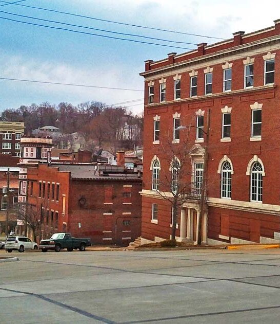 towns illinois retire comfortably ftr