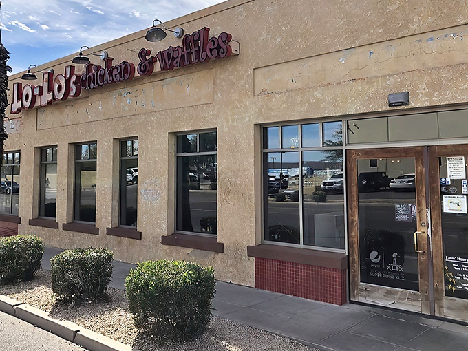 Lo-Lo's exterior stands like a soul food beacon in the desert, promising culinary salvation to hungry Phoenix residents seeking comfort.