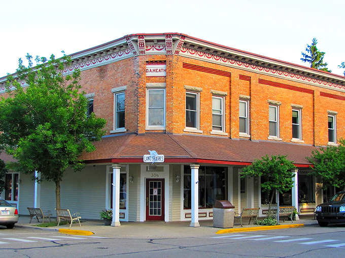 Historic charm meets small-town magic on Saugatuck's main street, where shopping therapy meets architectural eye candy.