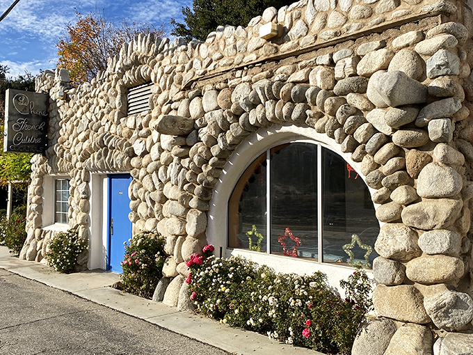 Like a fairy tale cottage that took a wrong turn at Provence, Le Ch&ecirc;ne's stone exterior promises culinary magic before you even step inside.