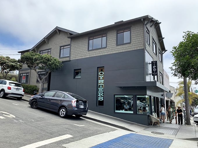 This Manhattan Beach seafood sanctuary sits pretty on the corner, ready to blow your taste buds away.