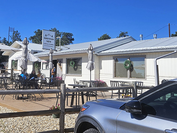 The unassuming exterior of Mountain View Cafe belies the breakfast magic happening inside. Sometimes the best treasures come in modest packages.