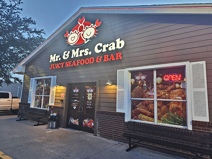 The cheerful cartoon crab couple on this unassuming building is like a lighthouse for seafood lovers&mdash;a beacon of deliciousness on Dale Mabry Highway.