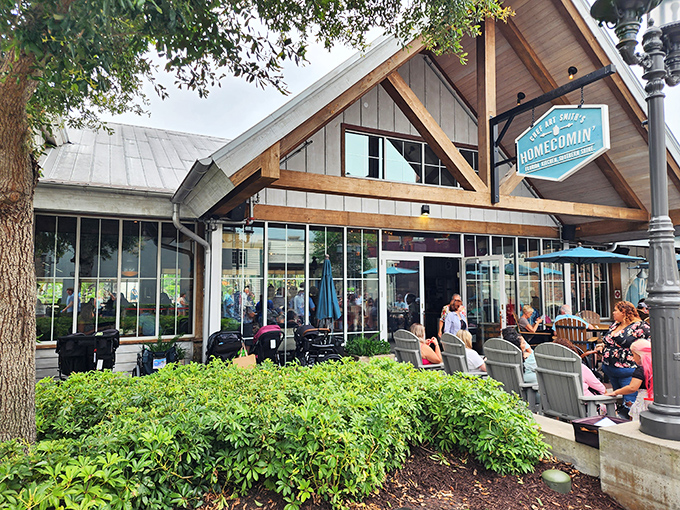 The rustic-chic exterior of Homecomin' beckons like a Southern grandma waving you in for Sunday supper. Modern farmhouse meets Florida sunshine. 