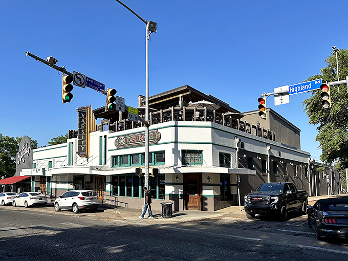 The corner landmark that's witnessed more LSU celebrations than the stadium itself. The Chimes stands proudly at Highland and Chimes Street, beckoning hungry Tigers and visitors alike.