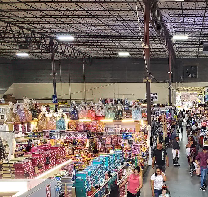 The treasure hunt begins! Washington Boulevard Marketplace's expansive interior houses countless vendors waiting to share their wares with eager shoppers.