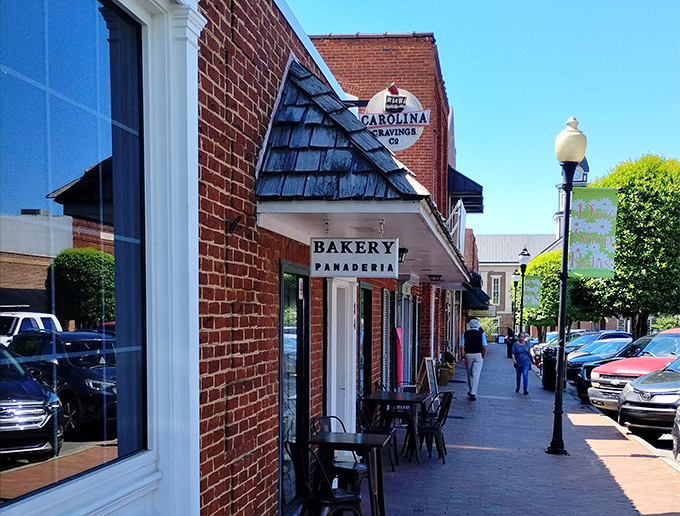 The unassuming brick fa&ccedil;ade of Carolina Cravings hides a world of sweetness within. Like finding a treasure chest disguised as an ordinary box.