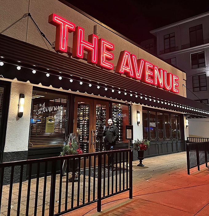 That iconic red neon sign isn't just announcing dinner&mdash;it's promising a culinary love affair with properly cooked beef in Columbus. 