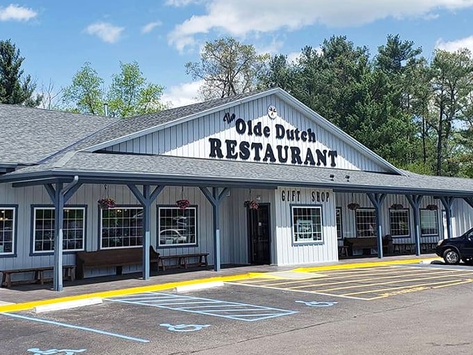 The unassuming blue-gray exterior of Olde Dutch Restaurant stands like a beacon for hungry travelers. This humble building houses food treasures that have Ohioans making pilgrimages from miles around.