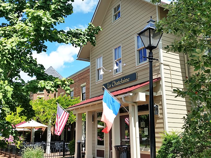 The French tricolor flutters beside Old Glory at this yellow-hued bistro, promising an international affair without the passport hassle.