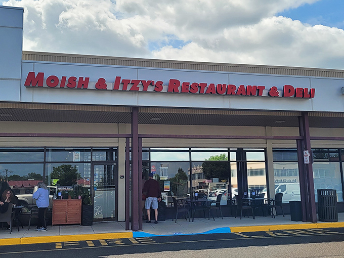 The bold red lettering of Moish & Itzy's beckons like a lighthouse for the sandwich-starved. Classic deli vibes from the moment you arrive.