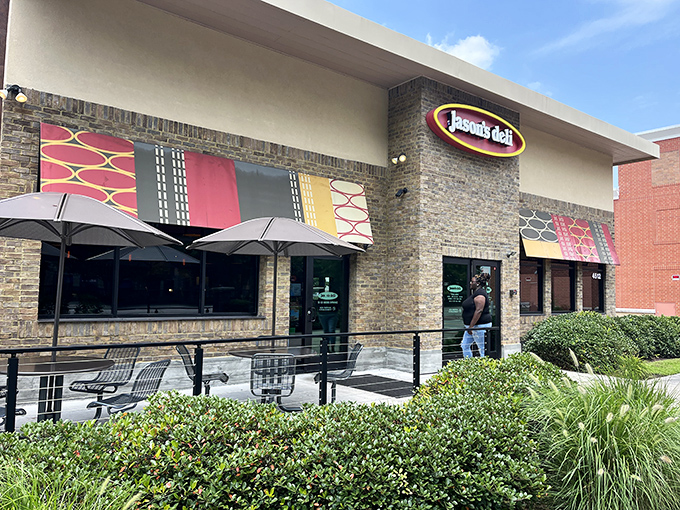 Welcome to sandwich paradise! Jason's Deli's inviting exterior promises a feast for the senses, with its warm brick and cheerful signage beckoning hungry patrons.