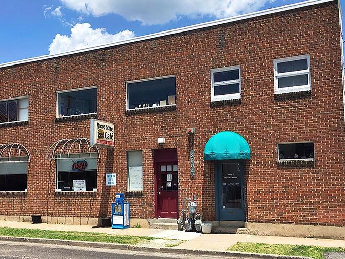 The unassuming brick exterior of Moore Street Cafe hides Richmond's breakfast paradise. That turquoise awning might as well be a superhero cape.