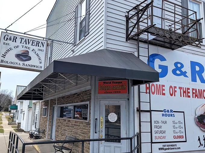 The unassuming white clapboard exterior of G & R Tavern stands like a culinary lighthouse in tiny Waldo, beckoning bologna pilgrims from miles around.