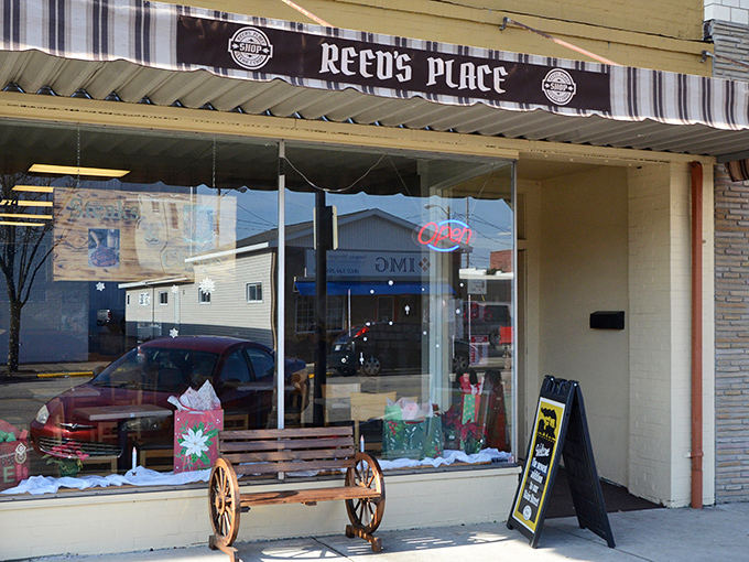 The modest black brick exterior of Reed's Place hides a carnivorous paradise within. Like finding a diamond in a hardware store.