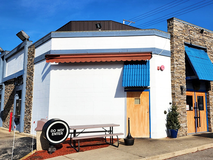 Blue awnings and bold signage announce QP's presence like a Mediterranean beacon in suburban Illinois. Greek tacos? Greek burritos? My curiosity is officially piqued.