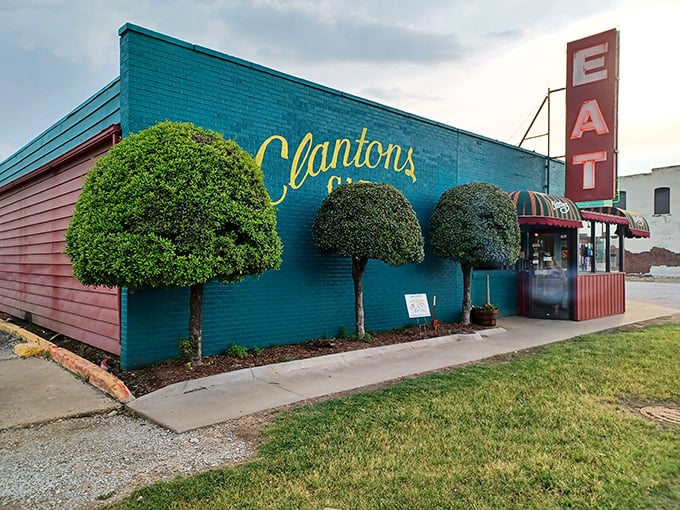 That turquoise exterior isn't just eye-catching&mdash;it's a Route 66 landmark promising comfort food that's stood the test of time while food trends come and go.