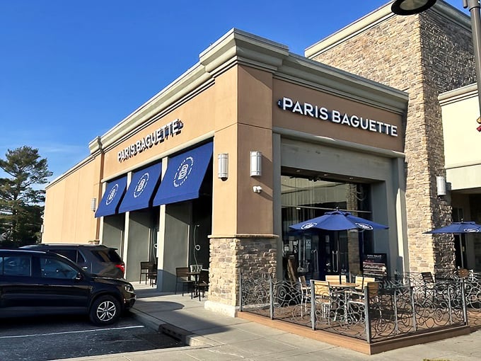 The Edison outpost of Paris Baguette beckons with its distinctive blue awnings and stone facade &ndash; like a modern French caf&eacute; that somehow landed in a New Jersey strip mall.