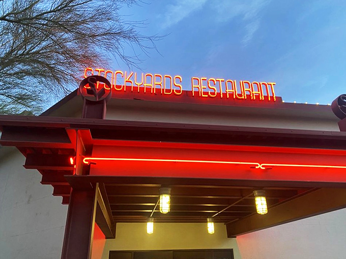 The neon glow of this iconic sign has been beckoning hungry Phoenicians since 1947&mdash;like a carnivorous lighthouse guiding you to beefy salvation.