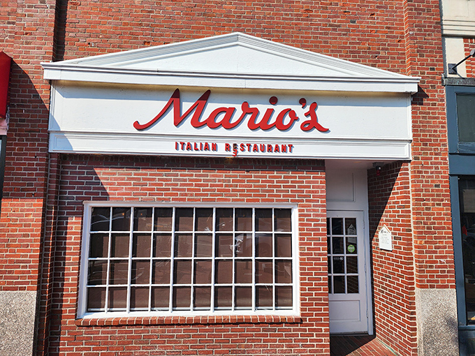 The classic red script against brick practically whispers, "Come inside for comfort food that'll make your Italian grandmother proud."