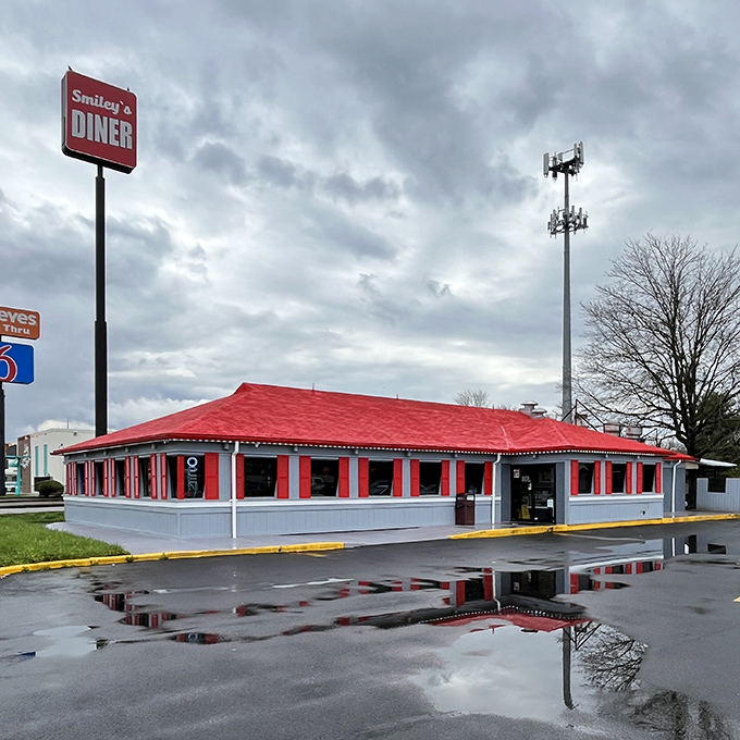 The iconic red roof of Smiley's stands out like a breakfast beacon, promising comfort food salvation even on the gloomiest Delaware morning.