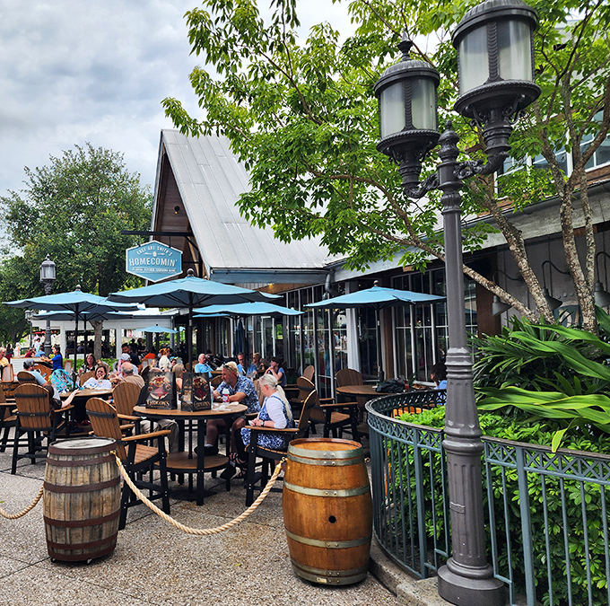 The rustic-chic exterior of Homecomin' beckons like a Southern grandma waving you in for Sunday supper. Modern farmhouse meets Florida sunshine.