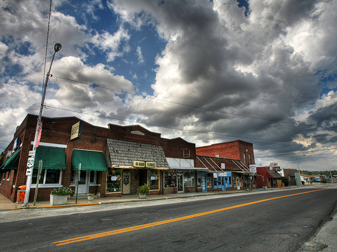 Highway signs point the way to Knob Noster &ndash; where your retirement dollars stretch further than your grandmother's homemade taffy at the county fair.