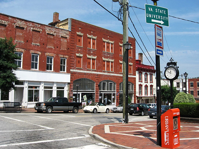 Petersburg's historic downtown invites you to stroll back in time without your wallet noticing. Brick sidewalks and classical architecture create a cinematic backdrop for everyday life.