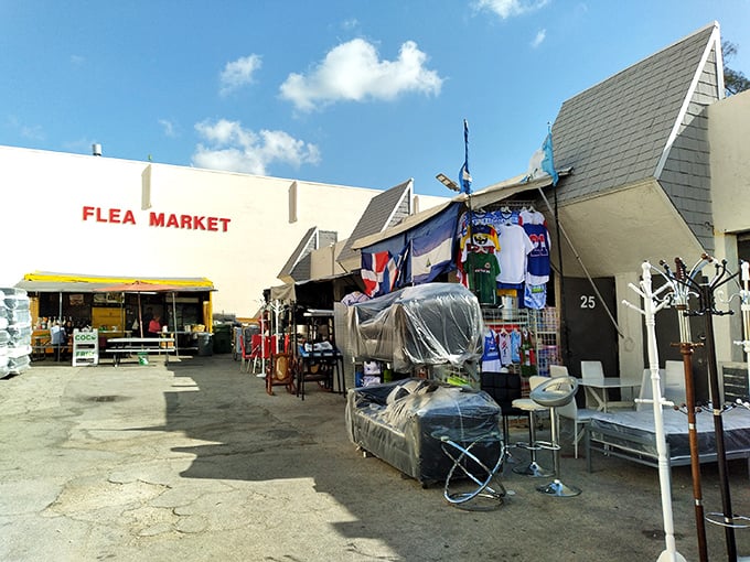 The sunshine-yellow fa&ccedil;ade of the Opa-locka Indoor Flea Market stands like a retail oasis, promising treasures within its no-frills exterior.