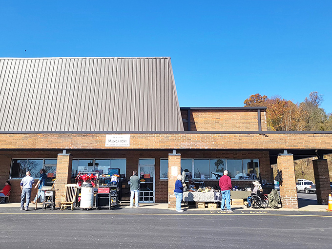 The unassuming exterior of treasure-hunting paradise. Like a poker player with a royal flush, Rinky Dink keeps its best cards hidden inside.