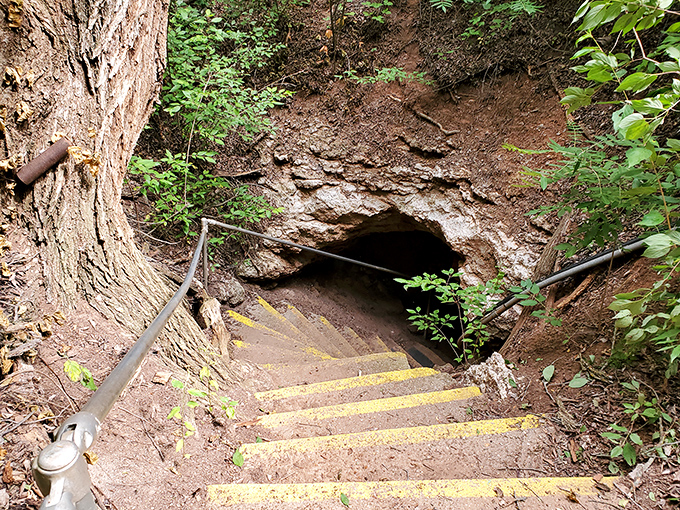 Nature's own cathedral awaits below ground. The dramatic lighting transforms ancient alabaster formations into a subterranean art gallery millions of years in the making.