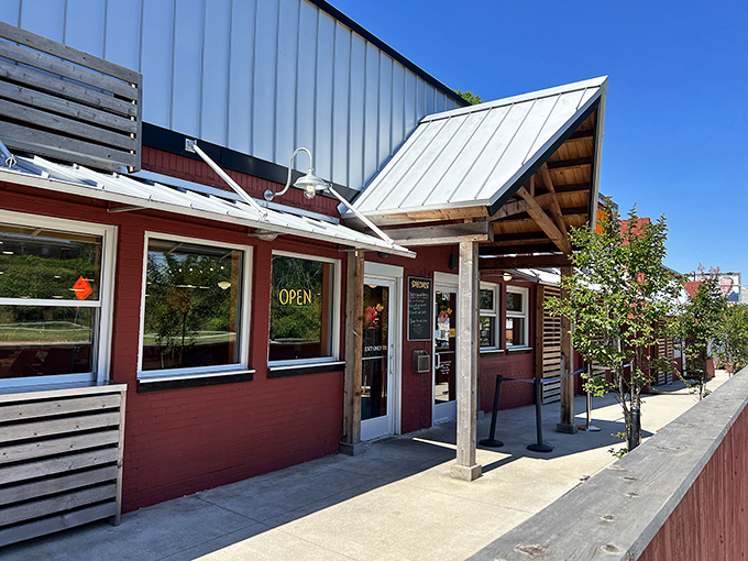 The blue and red exterior of Rocky's beckons like a siren song to fried chicken enthusiasts. That rooster knows what you're in for.