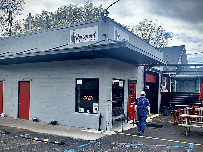 1. the hash browns at this cozy cafe in kentucky are so good, they're worth a road trip