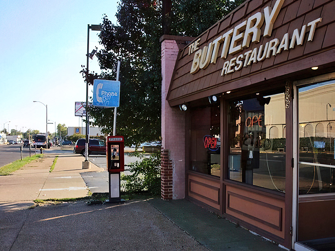 The unassuming brown exterior of The Buttery Restaurant stands as a beacon to breakfast aficionados who know that culinary treasures often hide in plain sight.