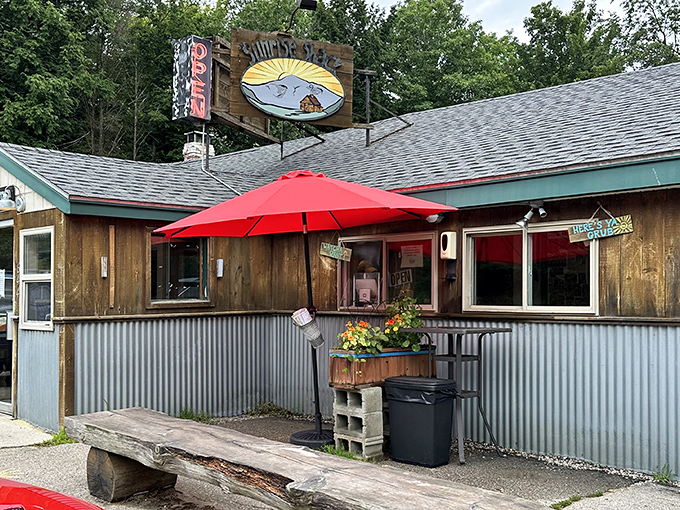 This unassuming wooden shack proves once again that culinary greatness rarely comes in fancy packages. Your morning adventure begins here.