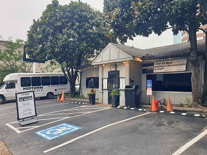 The unassuming exterior of Midtown Cafe proves that culinary treasures often hide in plain sight, like Nashville's best-kept secret finally revealed.