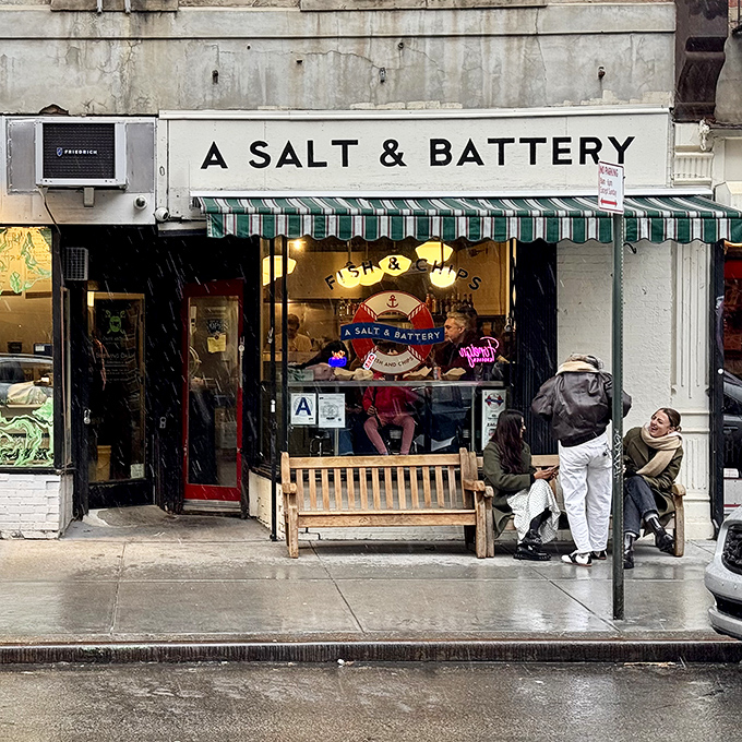 The punny name is just your first clue that this Greenwich Village spot takes fish seriously, but keeps everything else delightfully casual.