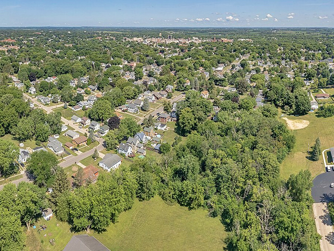 Historic downtown Freeport showcases colorful architectural gems that would make a Monopoly board designer weep with envy. Affordable small-town charm with big-city character.