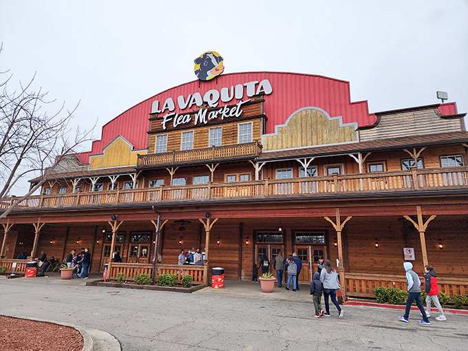 The Wild West meets treasure hunting at La Vaquita's impressive frontier-style exterior. This isn't your grandmother's yard sale&mdash;it's a full-blown adventure waiting to happen.