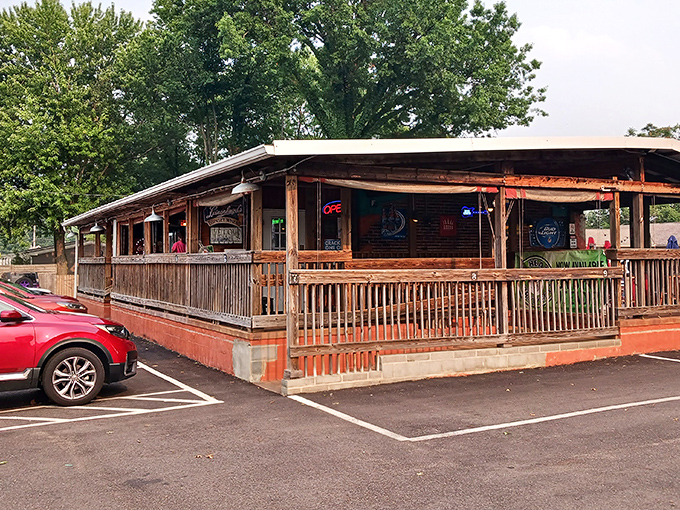 The unassuming wooden exterior of Eadie's Fish House promises no frills&mdash;just the honest-to-goodness seafood treasures waiting inside.